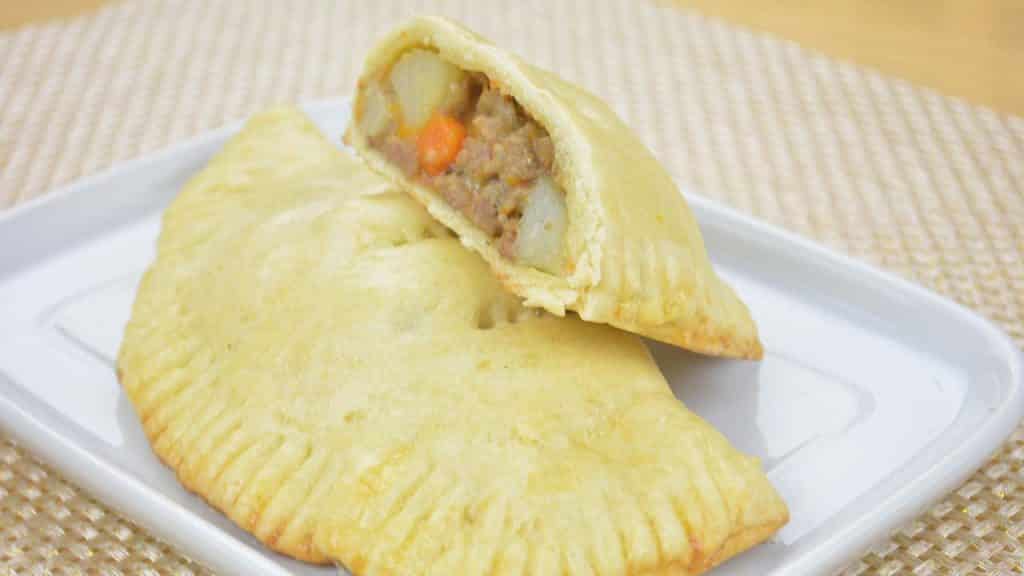 How to make the Nigerian Meat Pie (VIDEO) - Chef Lola's Kitchen