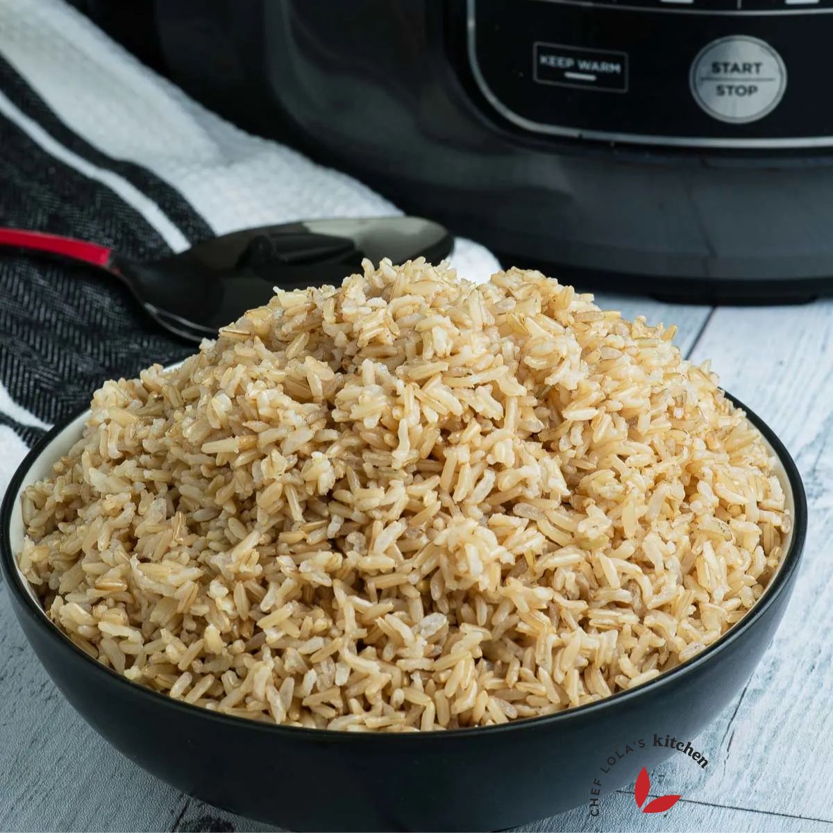 Instant pot Brown Rice - Chef Lola's Kitchen